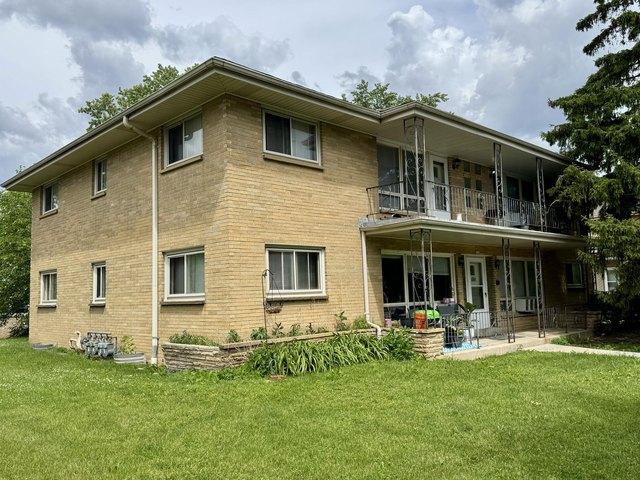 7328 W Honey Creek Dr, Milwaukee, WI 53219