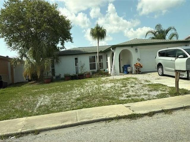 7320 Mayfield Dr, Port Richey, FL 34668
