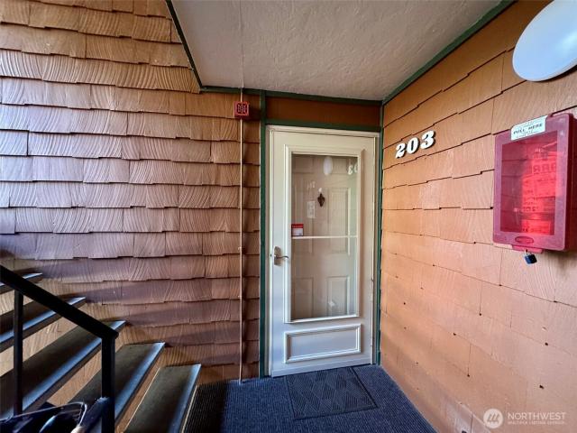 7320 N Skyview Pl, Unit D203, Tacoma, WA 98406 | MLS #2497 | Compass