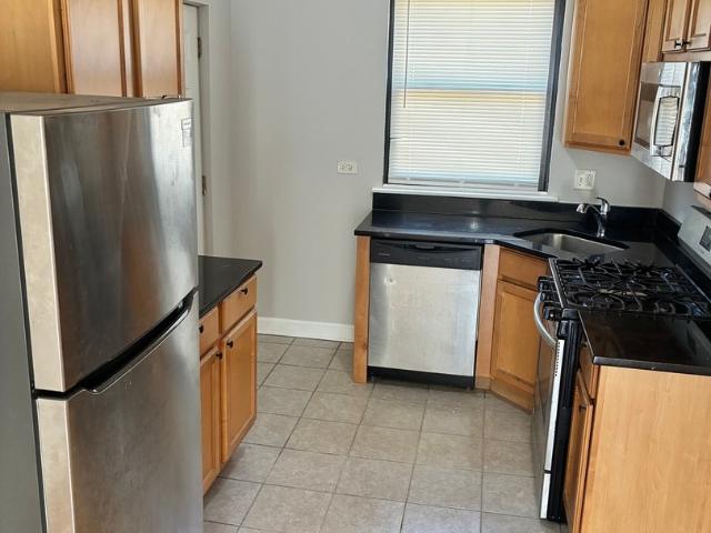 7320 n winchester avenue # 2e