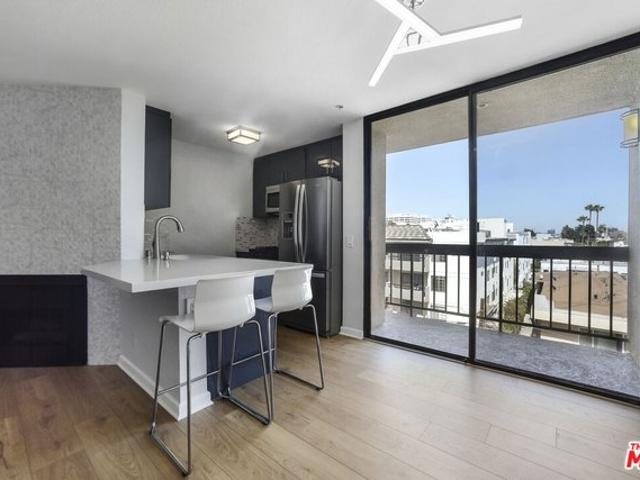 7320 Hawthorn Ave Apt 319, Los Angeles, CA 90046