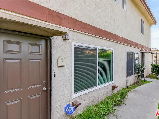7320 Lennox Ave, Unit F7, Van Nuys, CA 91405 | MLS #26688
