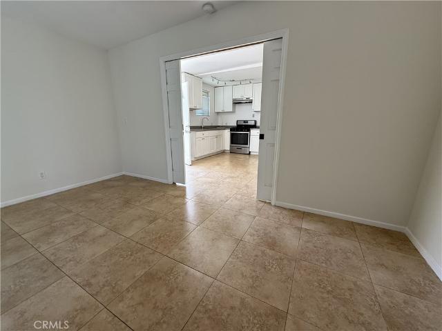 7320 Lindley