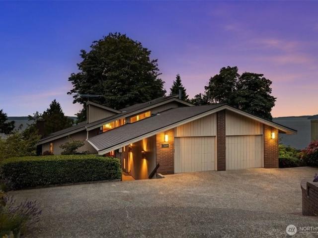 7320 th Pl SW, Edmonds, WA 98026