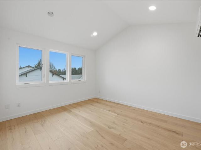 7320 11th Ave NE, Seattle, WA 98115 | MLS #2466
