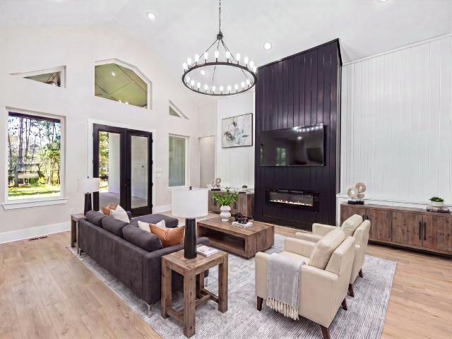 7321 Ponderosa Dr