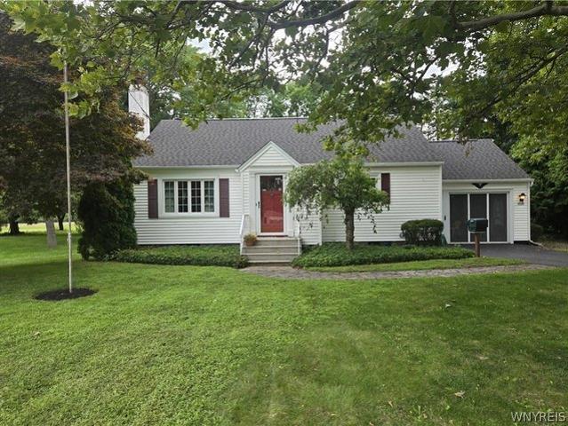 7322 Ridge Rd, Lockport, NY 14094