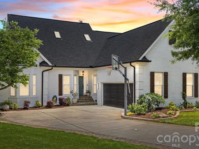 7322 Swansea Ln, Cornelius, NC 28031 | MLS #4372
