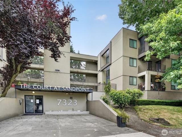 7323 NE Sand Point Way Unit 211, Seattle, WA 98115