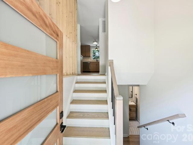 7323 Rollingridge Drive