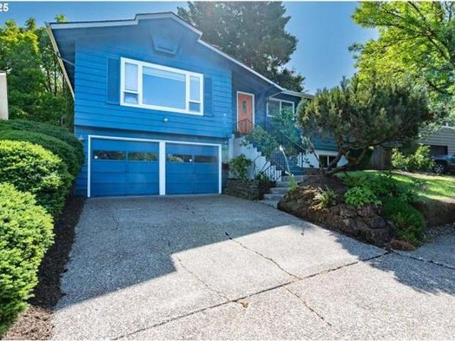 7323 SW Nevada Ter, Portland, OR 97219