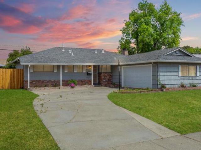 7323 Tamoshanter Way, Sacramento, CA 95822