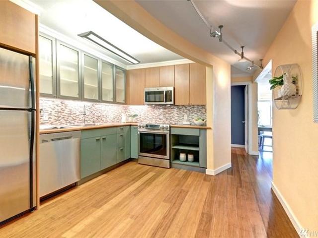 732 11th Ave E Apt 304, Seattle, WA 98102