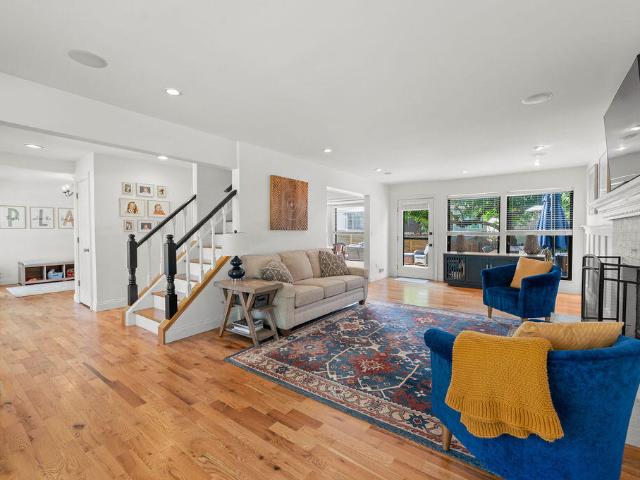 732 Coachway Court