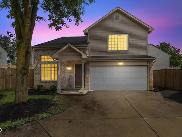 732 Cembra Dr, Greenwood, IN 46143