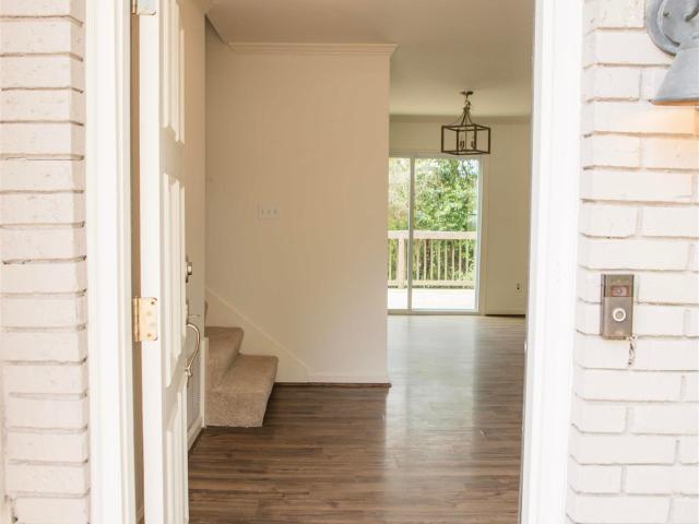 732 Crosscreek Trail