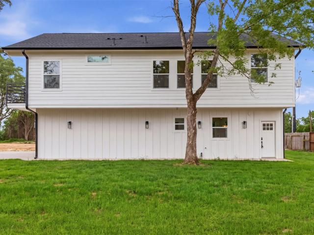 732 Azalea St