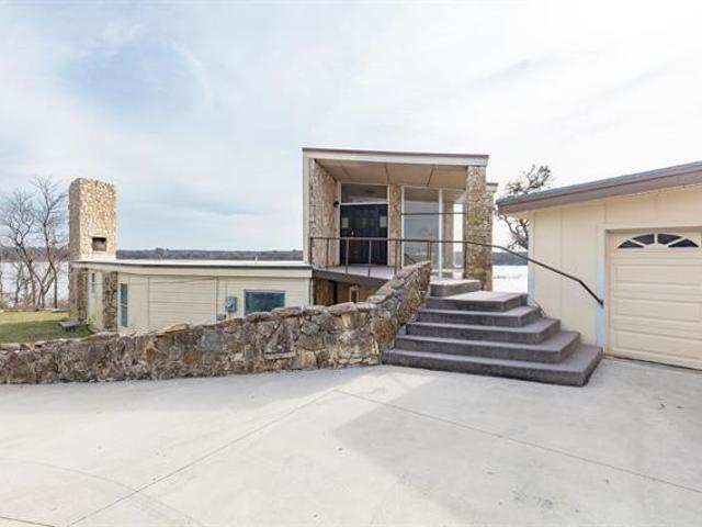 732 Blue Fathom Dr, Runaway Bay, TX 76426