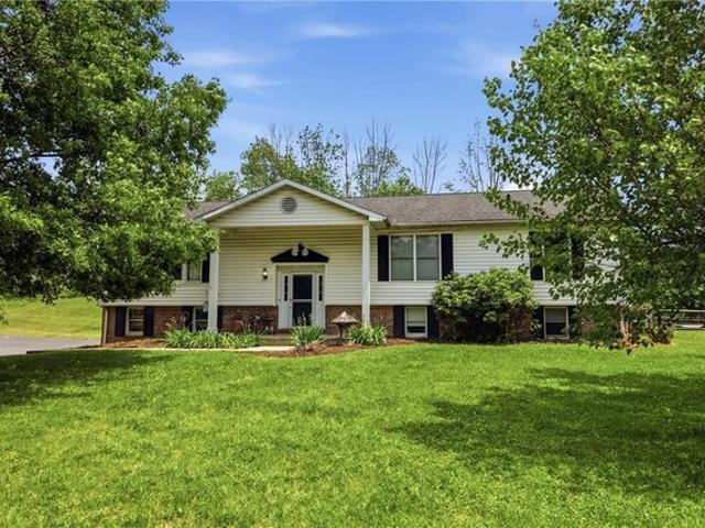 732 Bushkill Center Rd, Bushkill, PA 18064