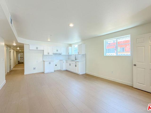 732 E 52nd Street