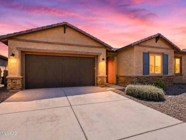 732 E Romsdalen Rd, Oro Valley, AZ 85755