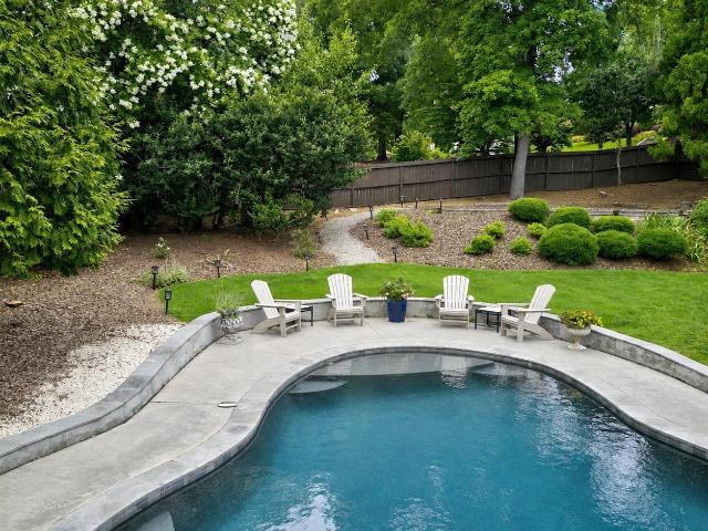 732 Heritage Park Lane