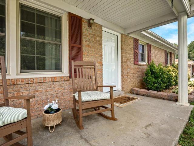 732 Oaklawn Circle