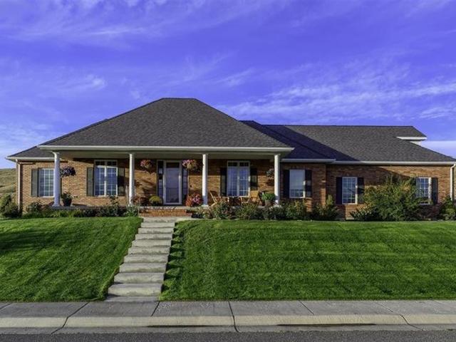 732 Links View Dr, Cody, WY 82414