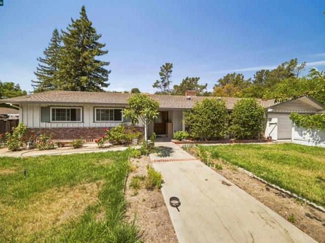 732 Moraga Rd, Moraga, CA 94556