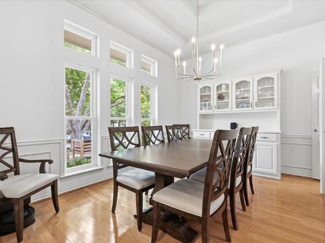 732 Meadowlark Lane
