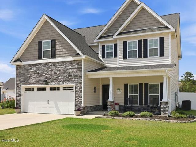 732 Megan Dr, Greenville, NC 27834