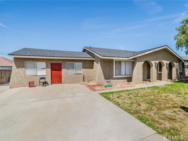 732 S Acacia
