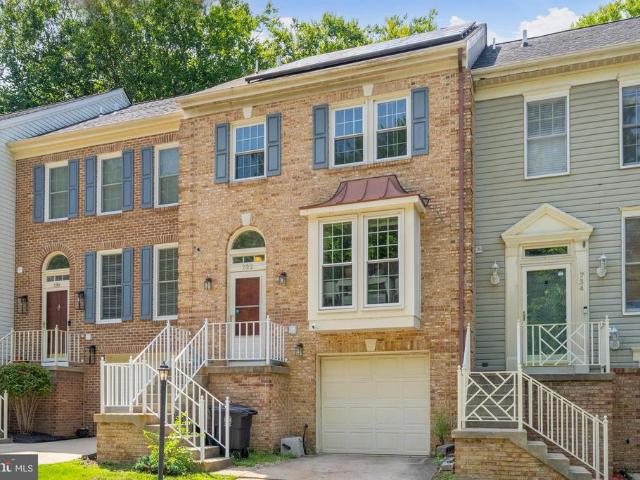 732 Streamside Drive