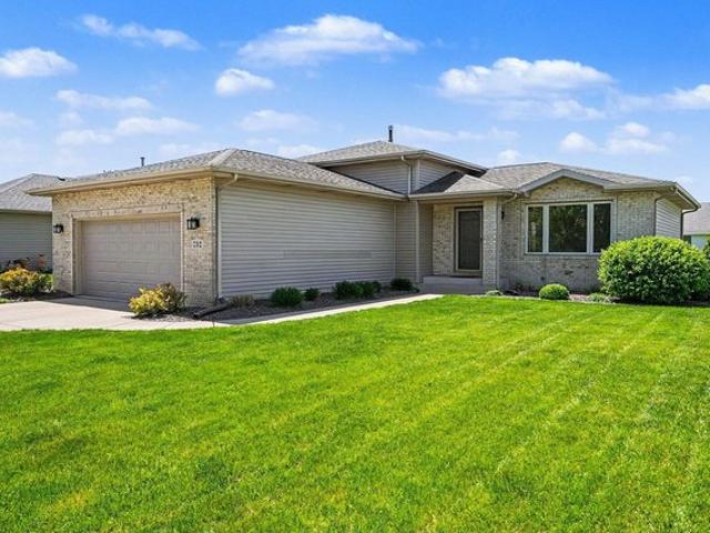 732 Sunflower Ln, Dyer, IN 46311