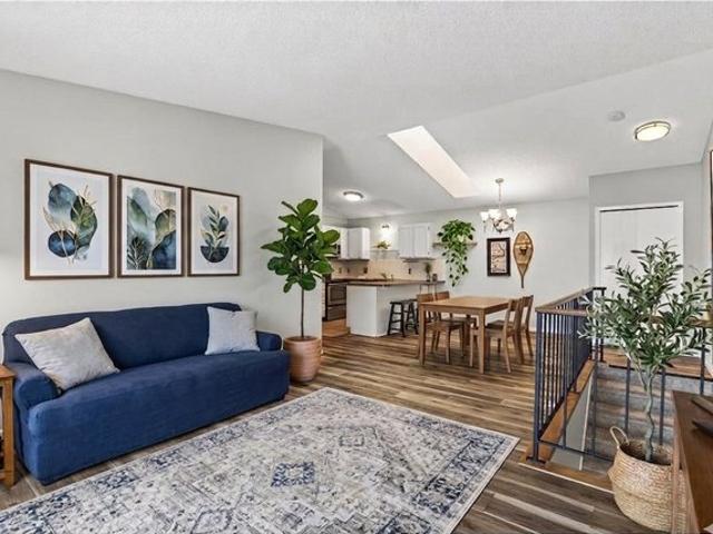 732 Parkside Dr Unit 732H, Vadnais Heights, MN 55127