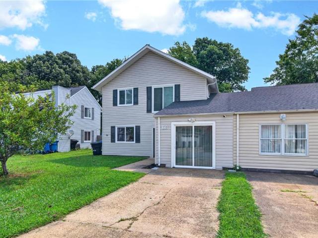 732 Roosevelt AVE