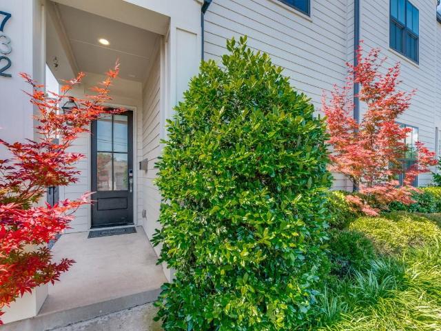 732 W 7th Street