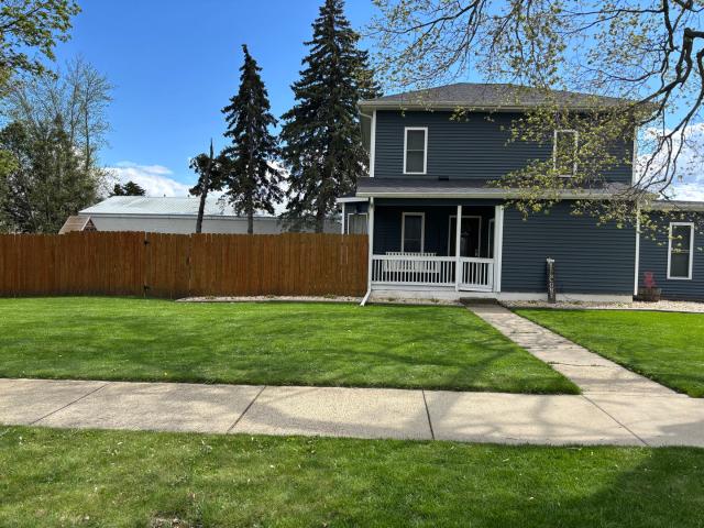732 W 2ND Street