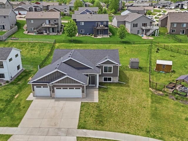 732 Towne Drive NE
