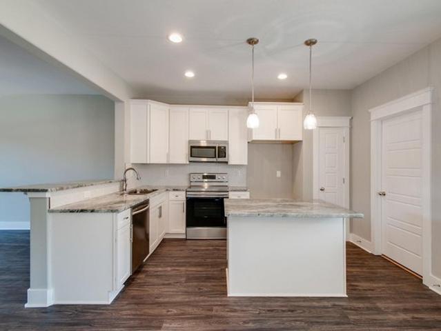 732F Old Hickory Blvd, Nashville, TN 37209
