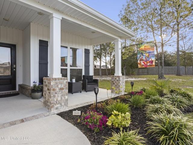 7336 Shearwater Way, Ocean Springs, MS 39564
