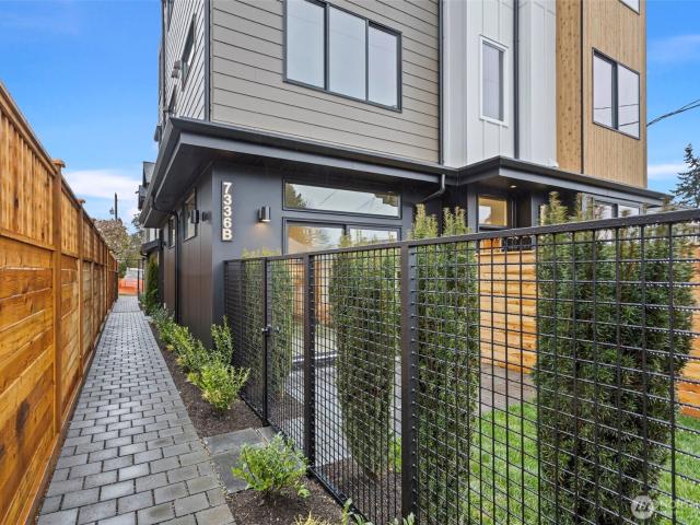 7336 27th Ave NW, Unit B, Seattle, WA 98117 | MLS #2489 | Compass