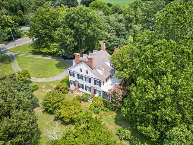 7337 Bayside Rd