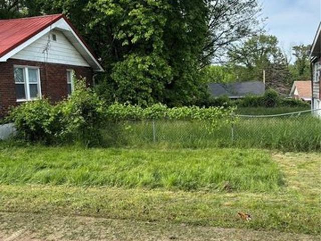 7337 Doncaster Dr, Pagedale, MO 63133