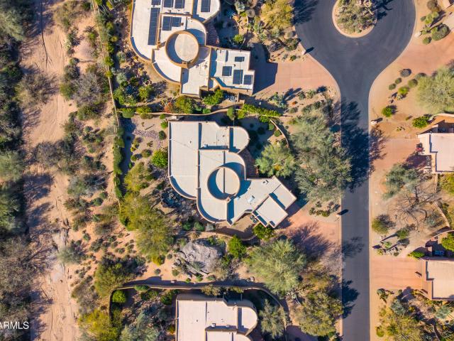 7337 e whitethorn circle