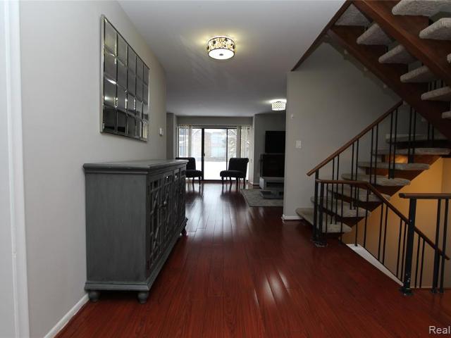 7338 Creek View Court