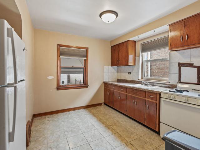 7338 W 57th Street