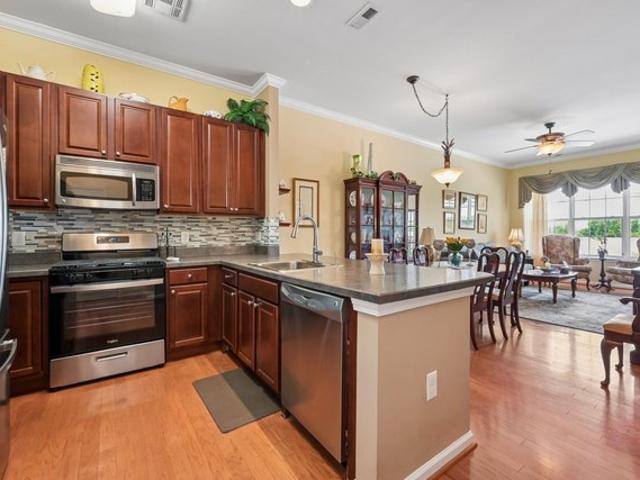 7330 Maple Ave Apt 135, Pennsauken, NJ 08109