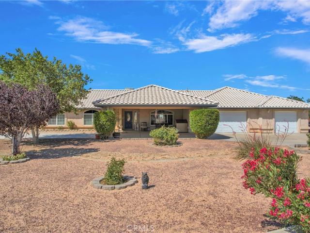 7330 Smoke Tree Rd, Phelan, CA 92371 | MLS #CV26037
