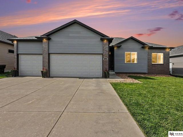 7331 Lilee Ln, Lincoln, NE 68516